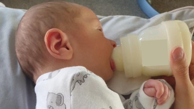 Side Lying Bottle Feeding: A Gentle Guide for Parents - Richmond Mom